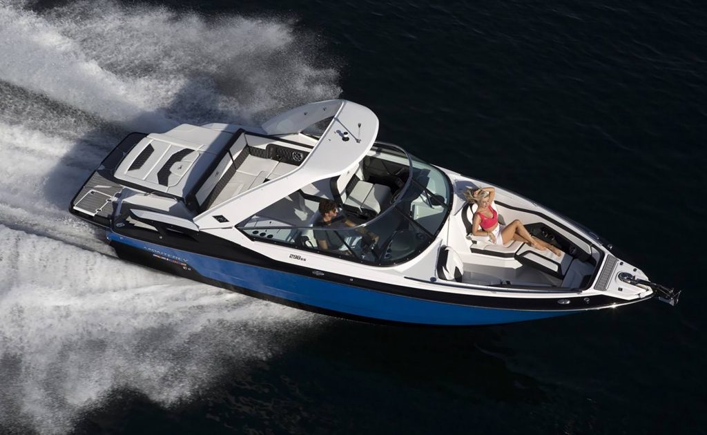 Monterey 298 SS - Power Boating Magazine