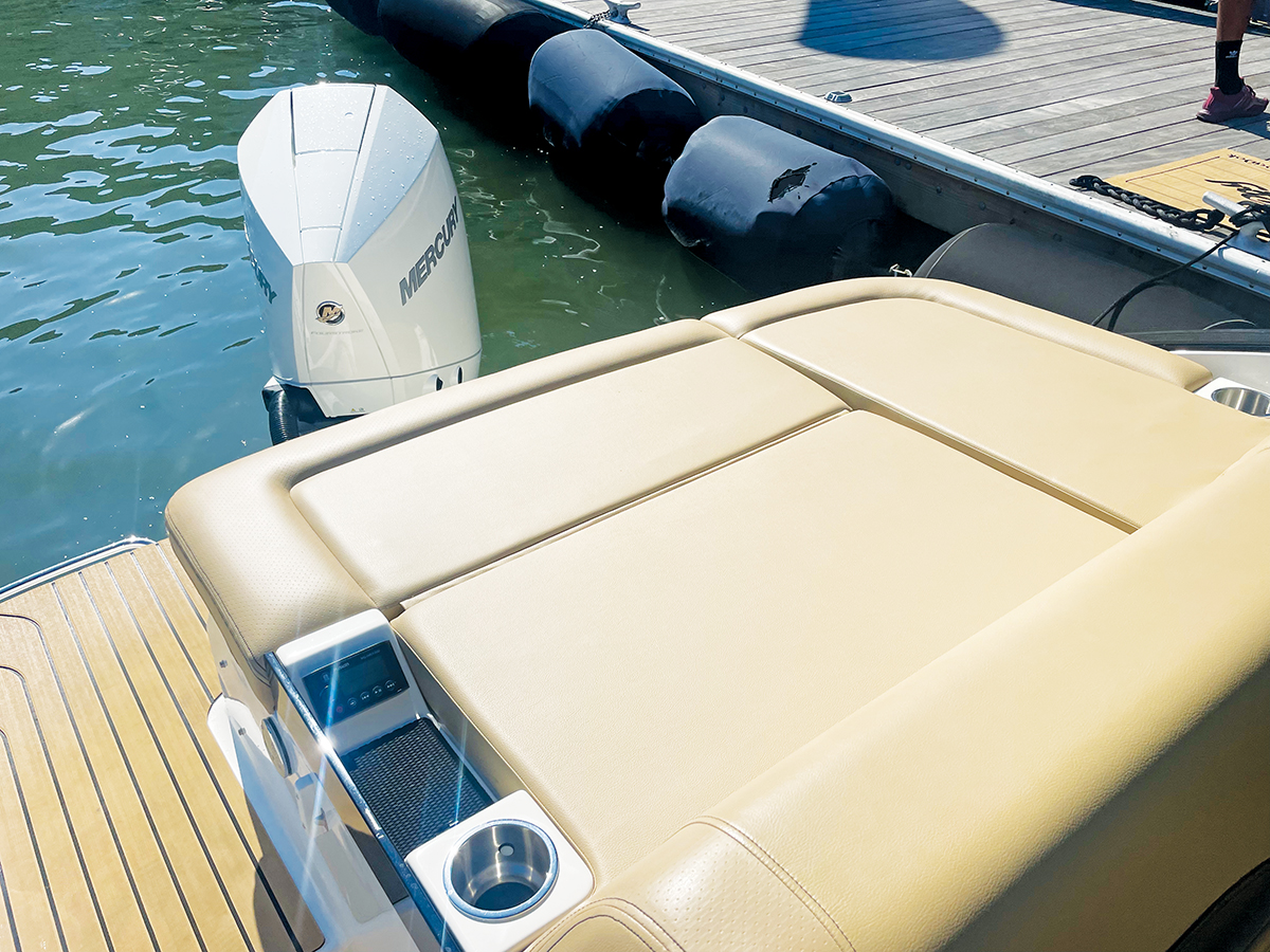 2023 Sea Ray 260 SLX - Power Boating Magazine