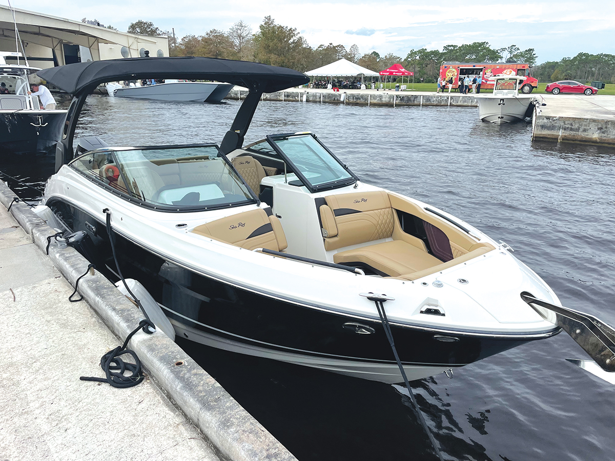 2023 Sea Ray 260 SLX - Power Boating Magazine