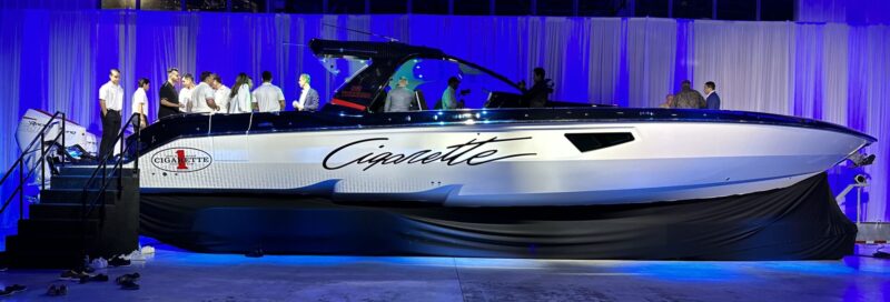 Cigarette Racing launches their brand-new 52’ Thunder - Power Boating ...