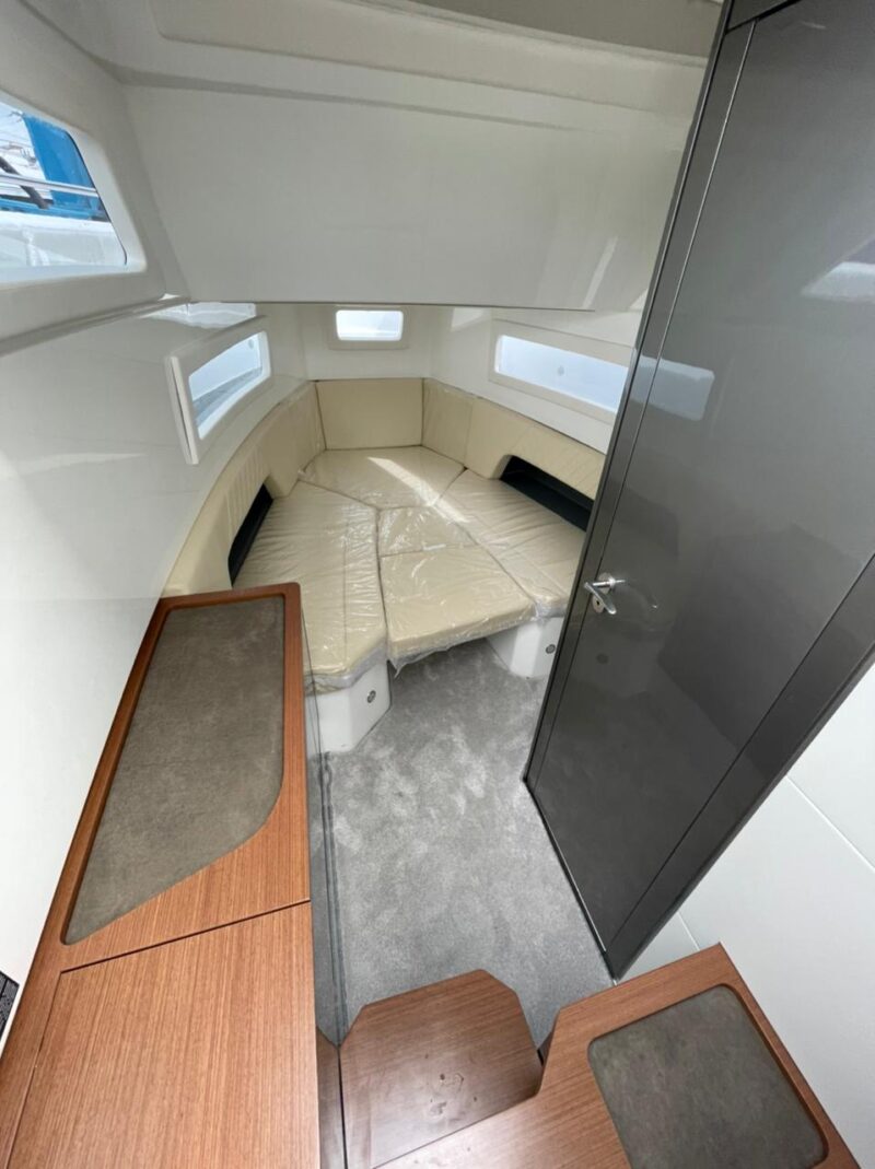 Discover the Schaefer V33 Centre Console - Power Boating Magazine