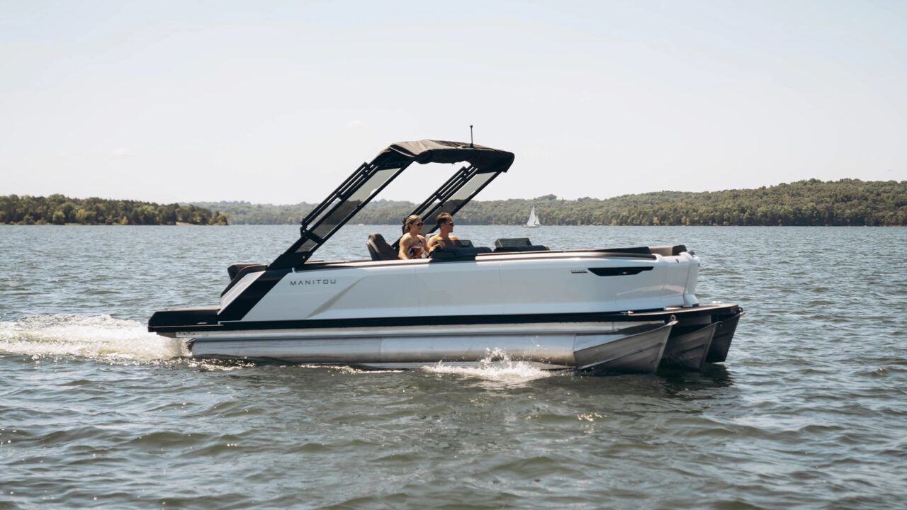 2023 Manitou Explore 22 Max - Power Boating Magazine